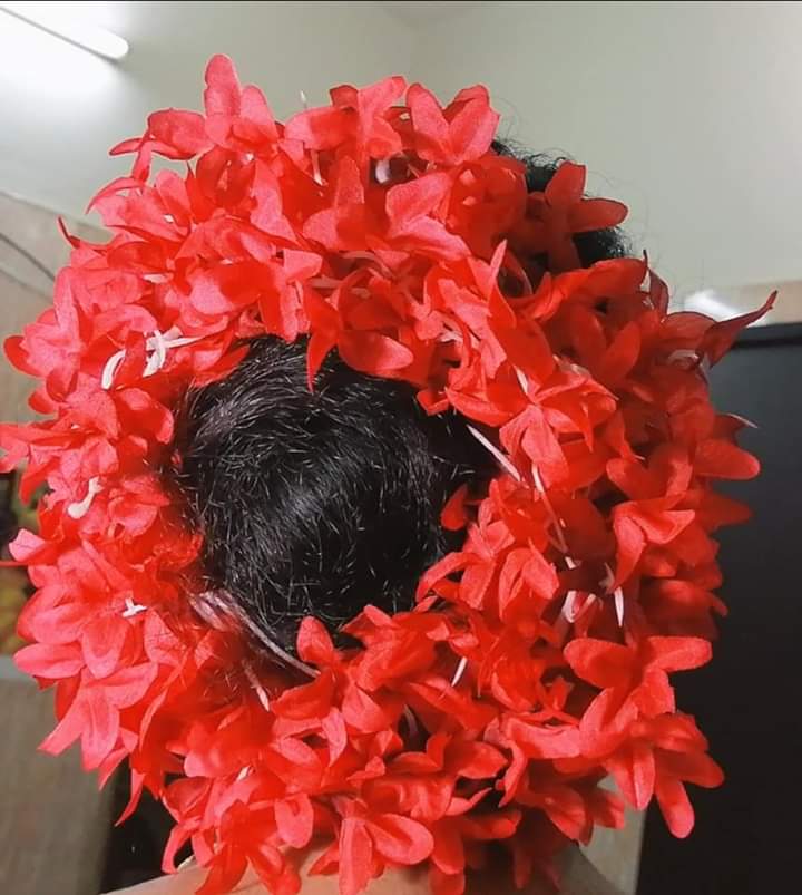 Artificial Hair Flower For Woman Red Color gajra flower hair