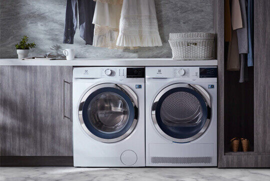 Electrolux EDV854J3WB 8.5kg UltimateCare 300 Venting Dryer / Clothes ...