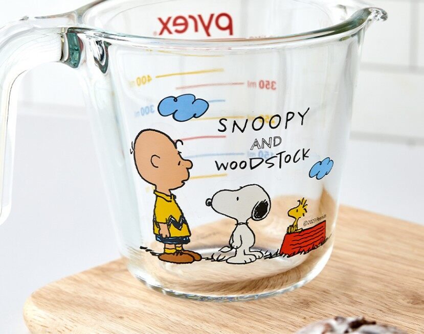 PYREX x Peanuts Snoopy Heat Resistant Glass Measuring Cup/250ml, 500ml ...